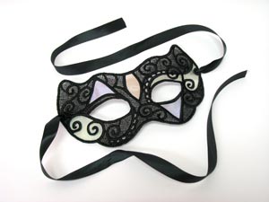 Freestanding Lace with Organza – Urban Threads